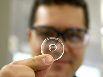 Optics & Photonics News - Magnetic Molds for Making Lenses