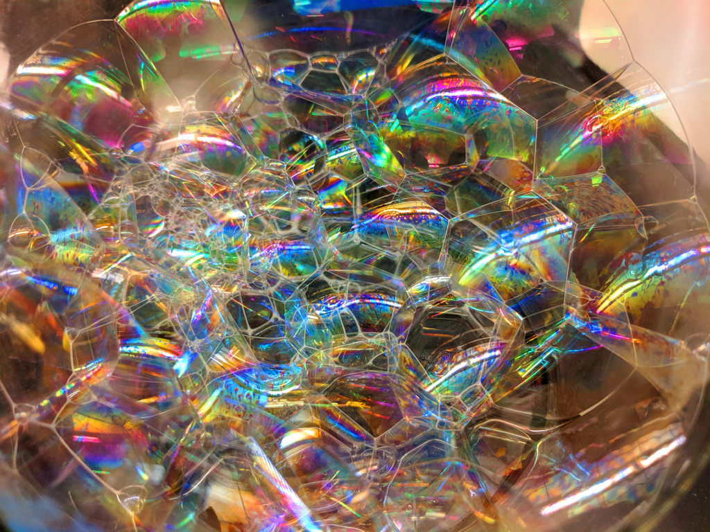 Optics & Photonics News - Colorful interference effect